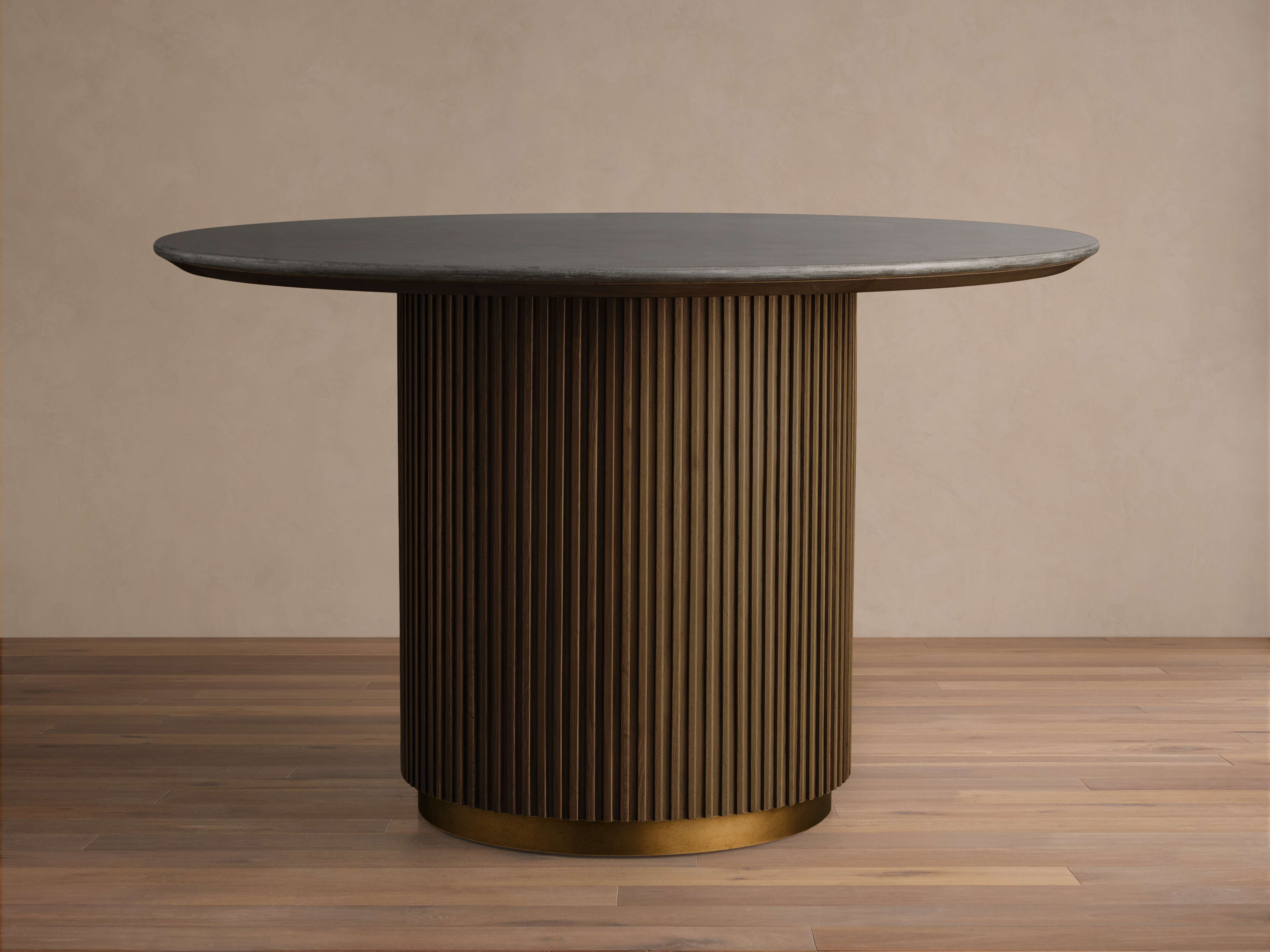 Finnley Round Dining Table – Arhaus