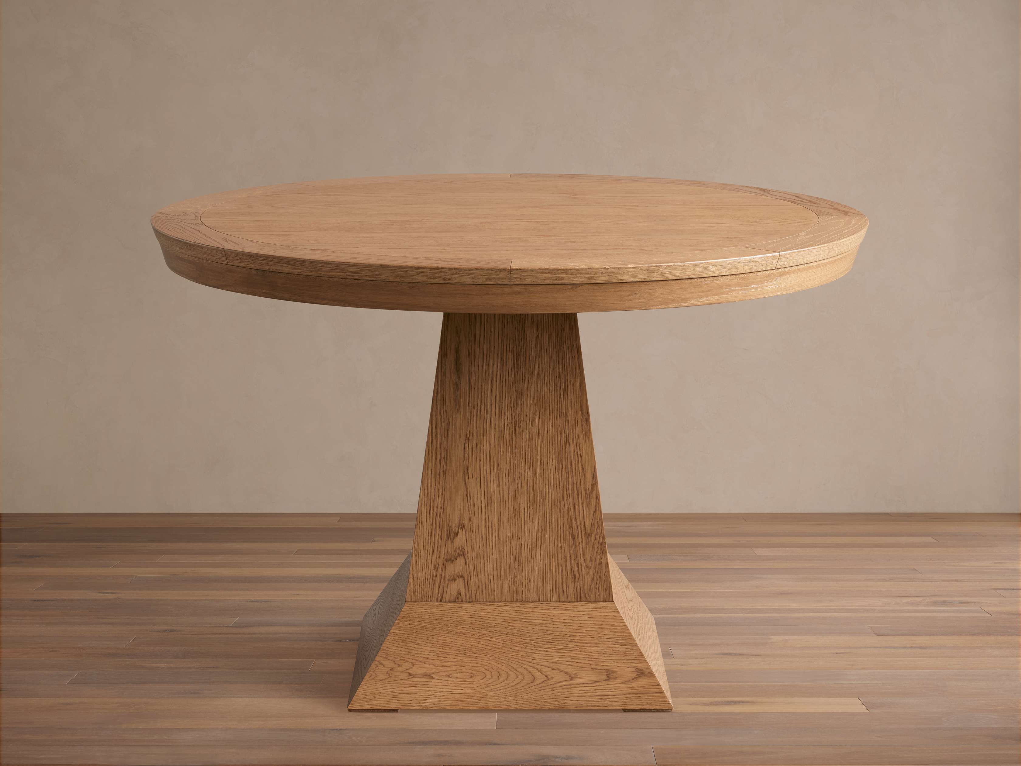 Leighton Round Dining Table – Arhaus