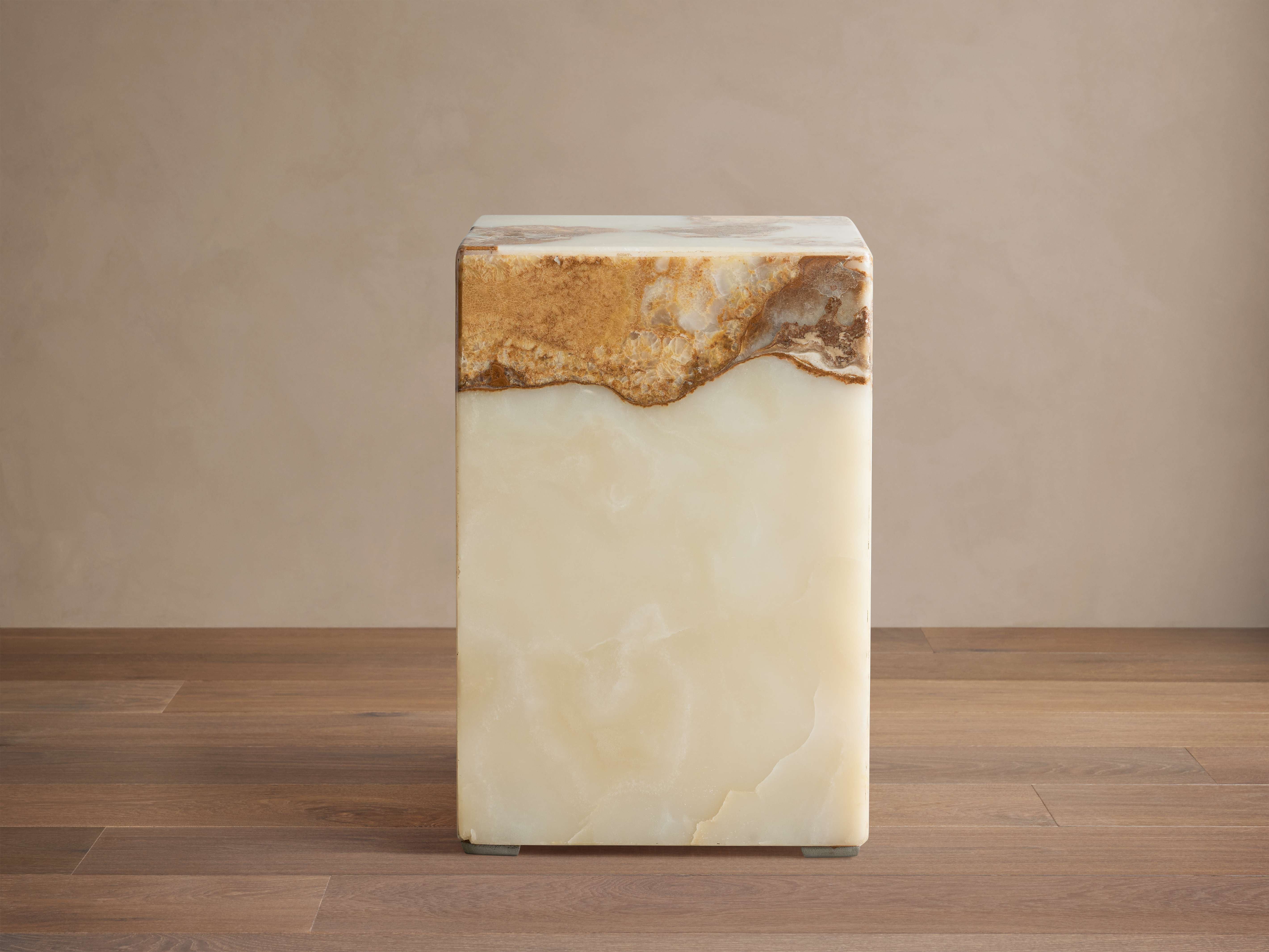 Rust Onyx Stool – Arhaus