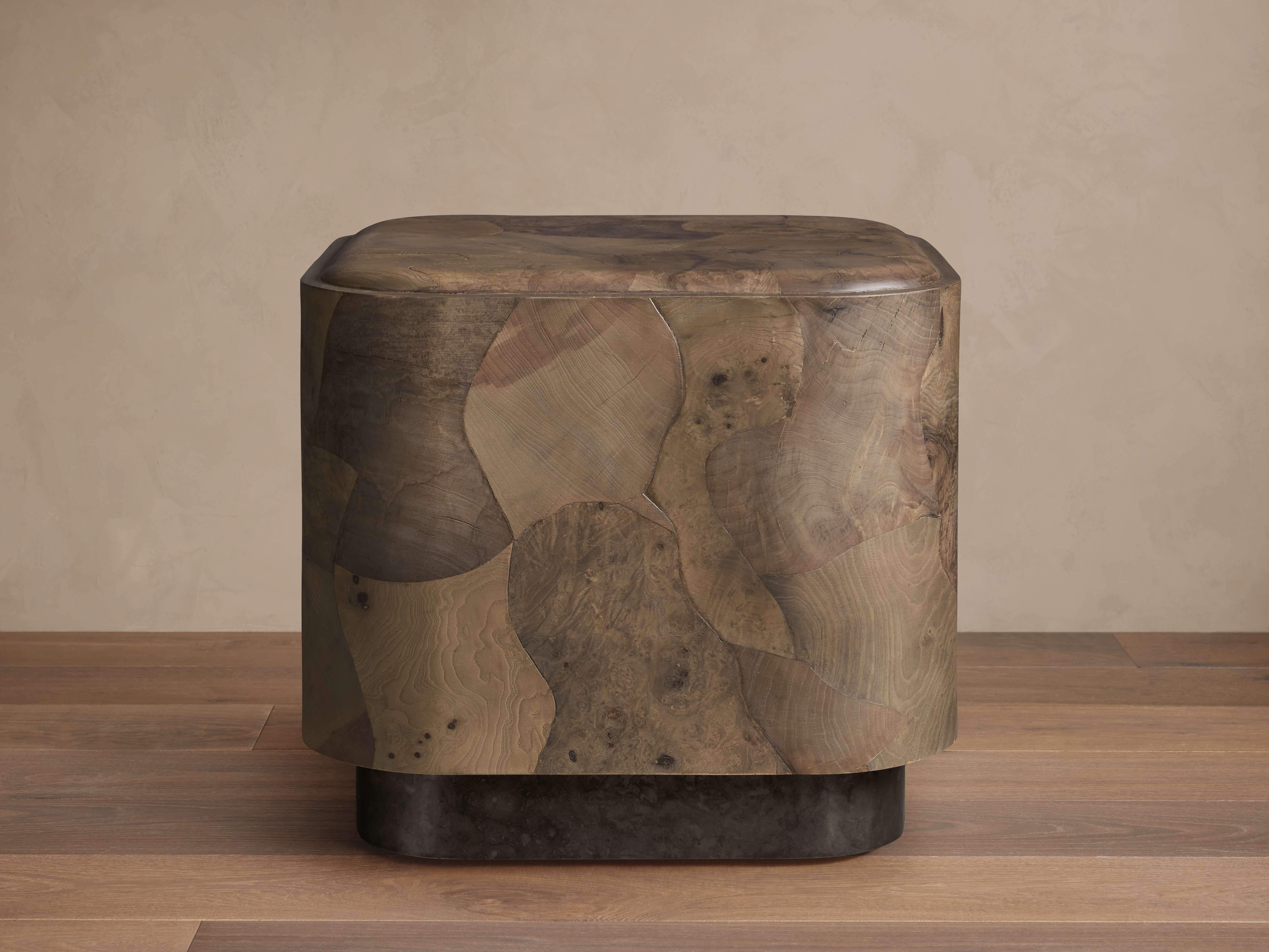 Polanco Plinth End Table – Arhaus