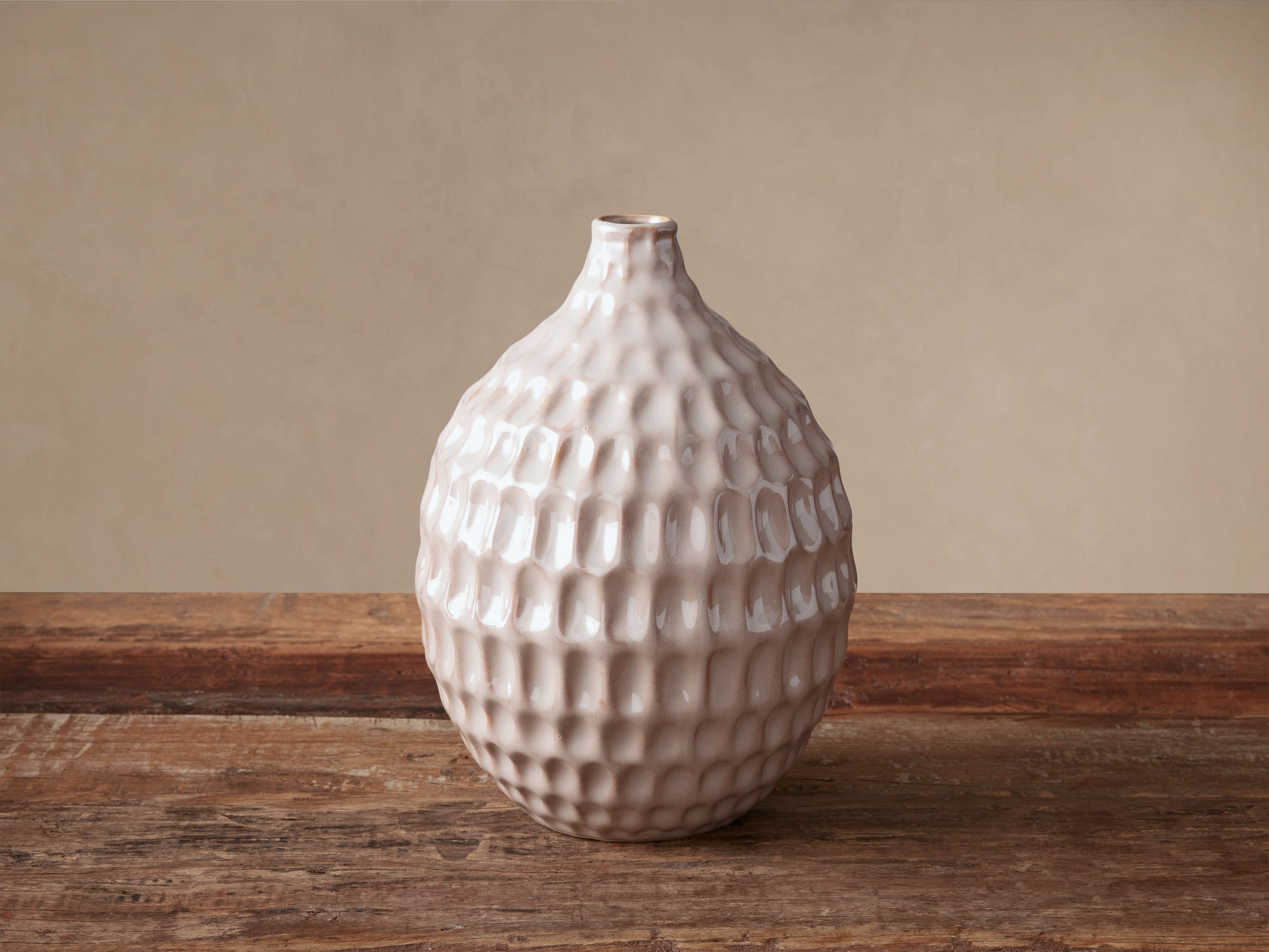 Eva Bud Vase – Arhaus