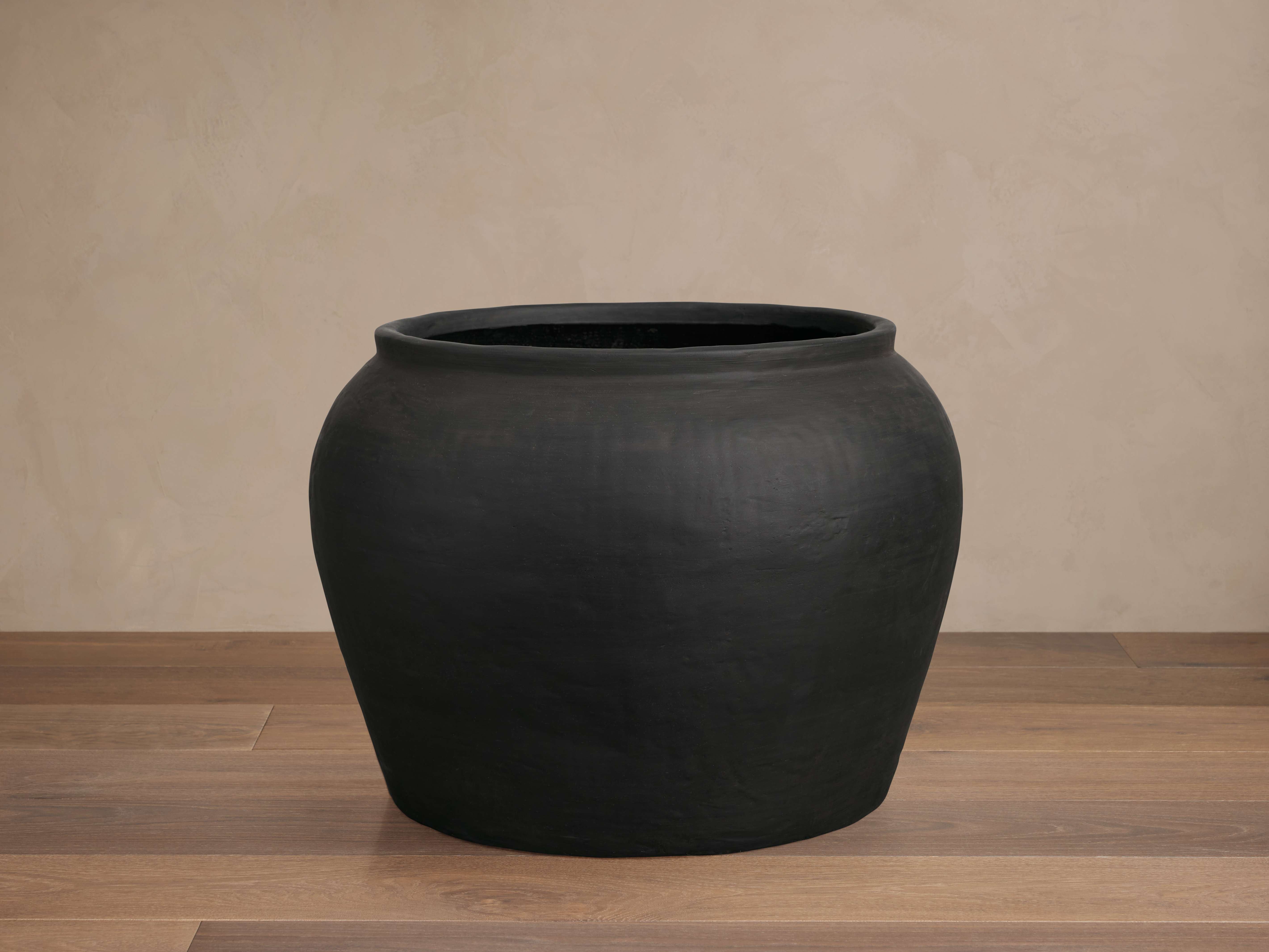 Black Tree Vessel – Arhaus
