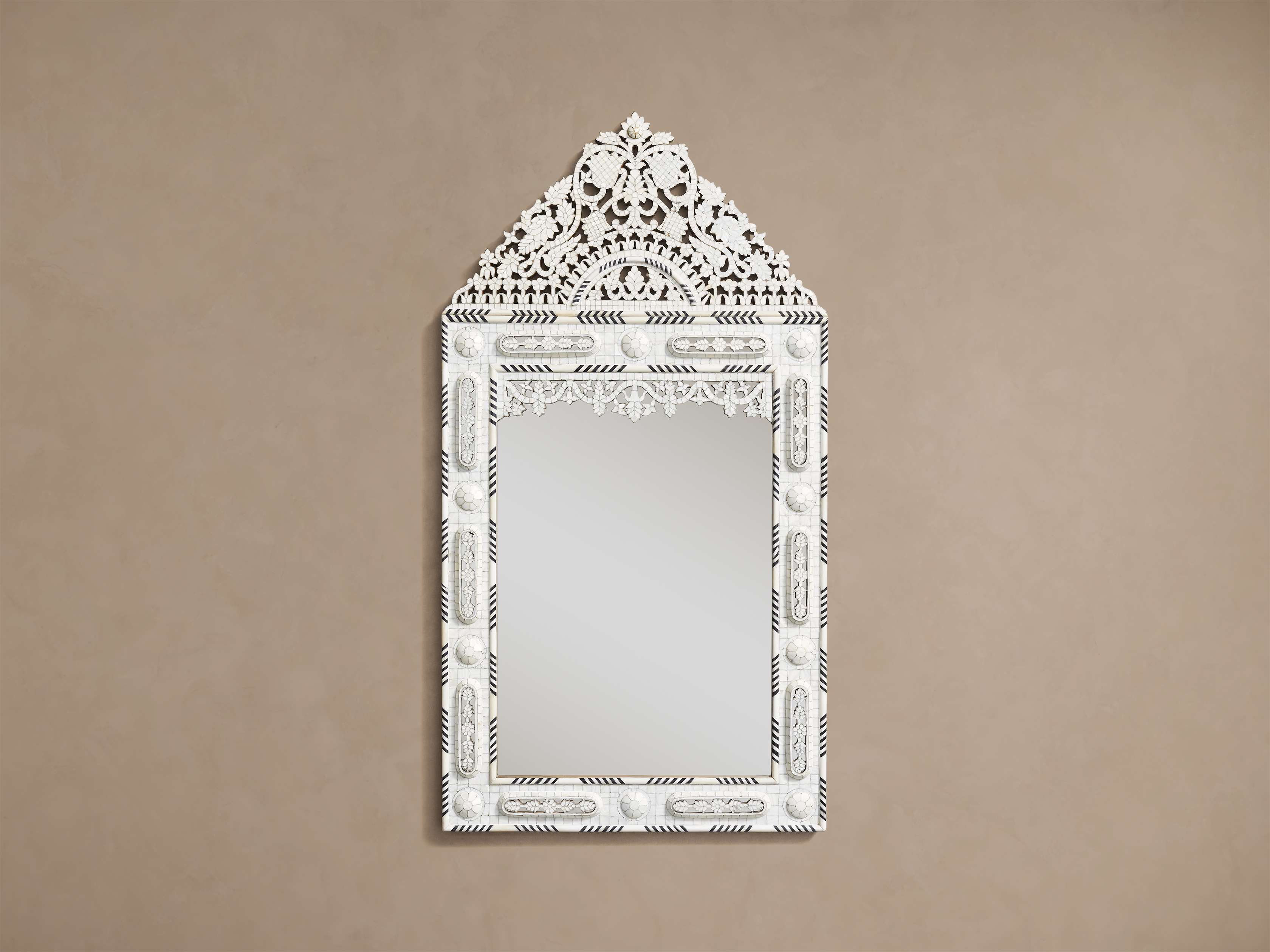 Candice Wall Mirror – Arhaus