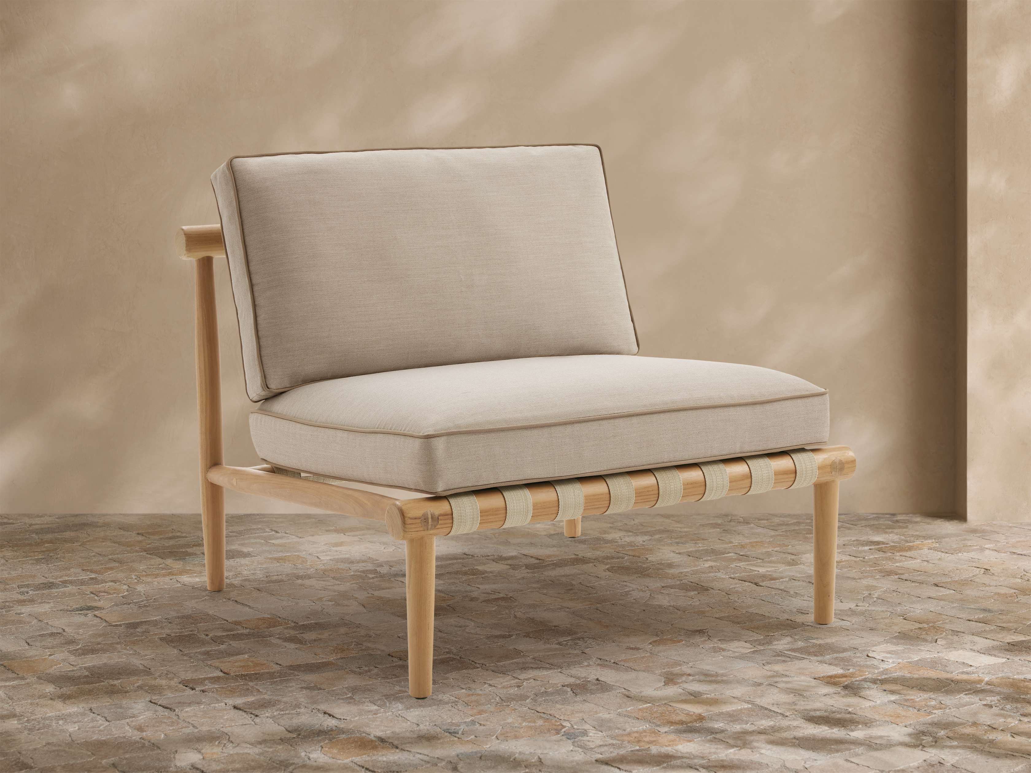Elio Outdoor Lounge Chair – Arhaus