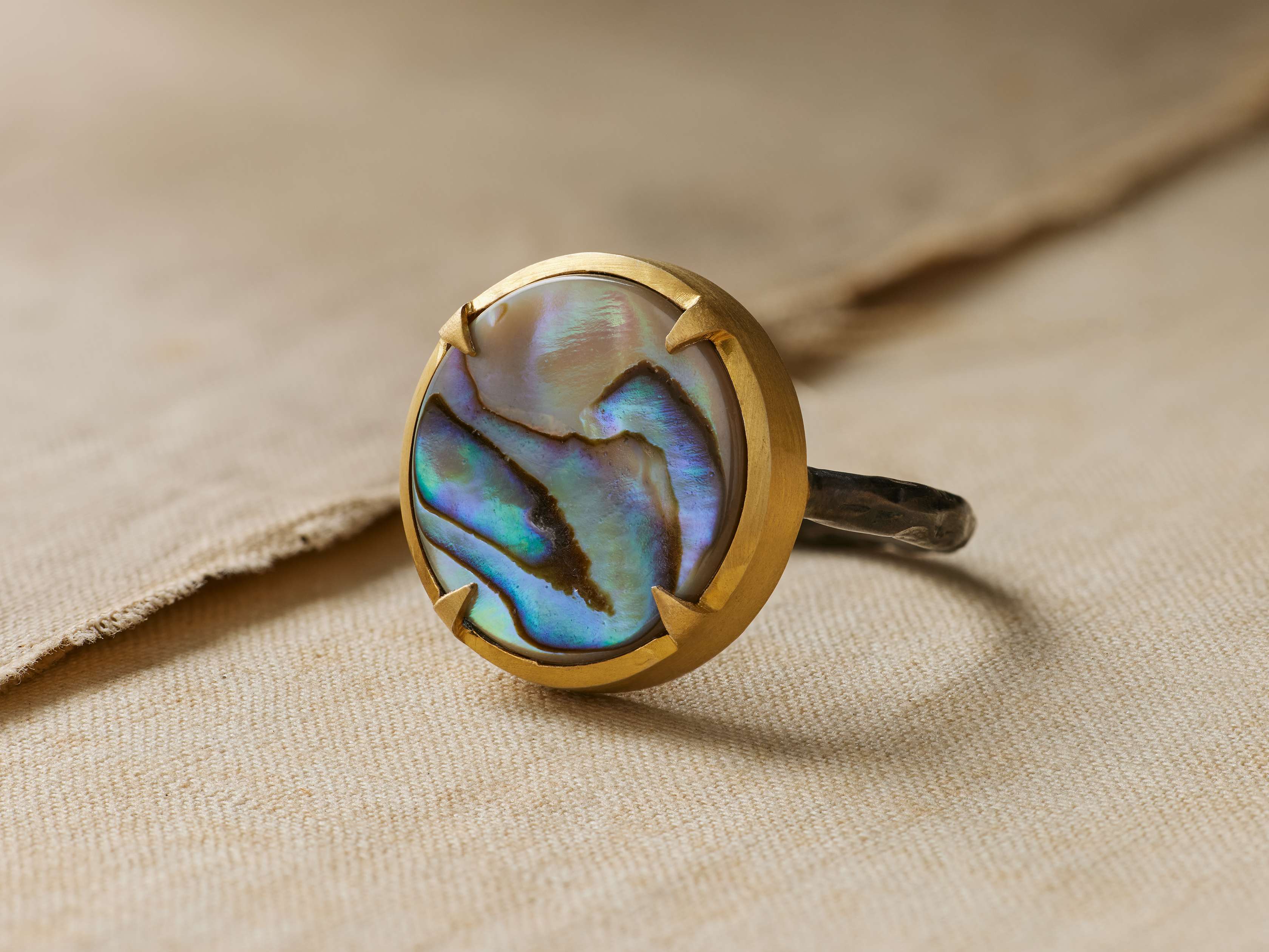 Autry Abalone Ring – Arhaus