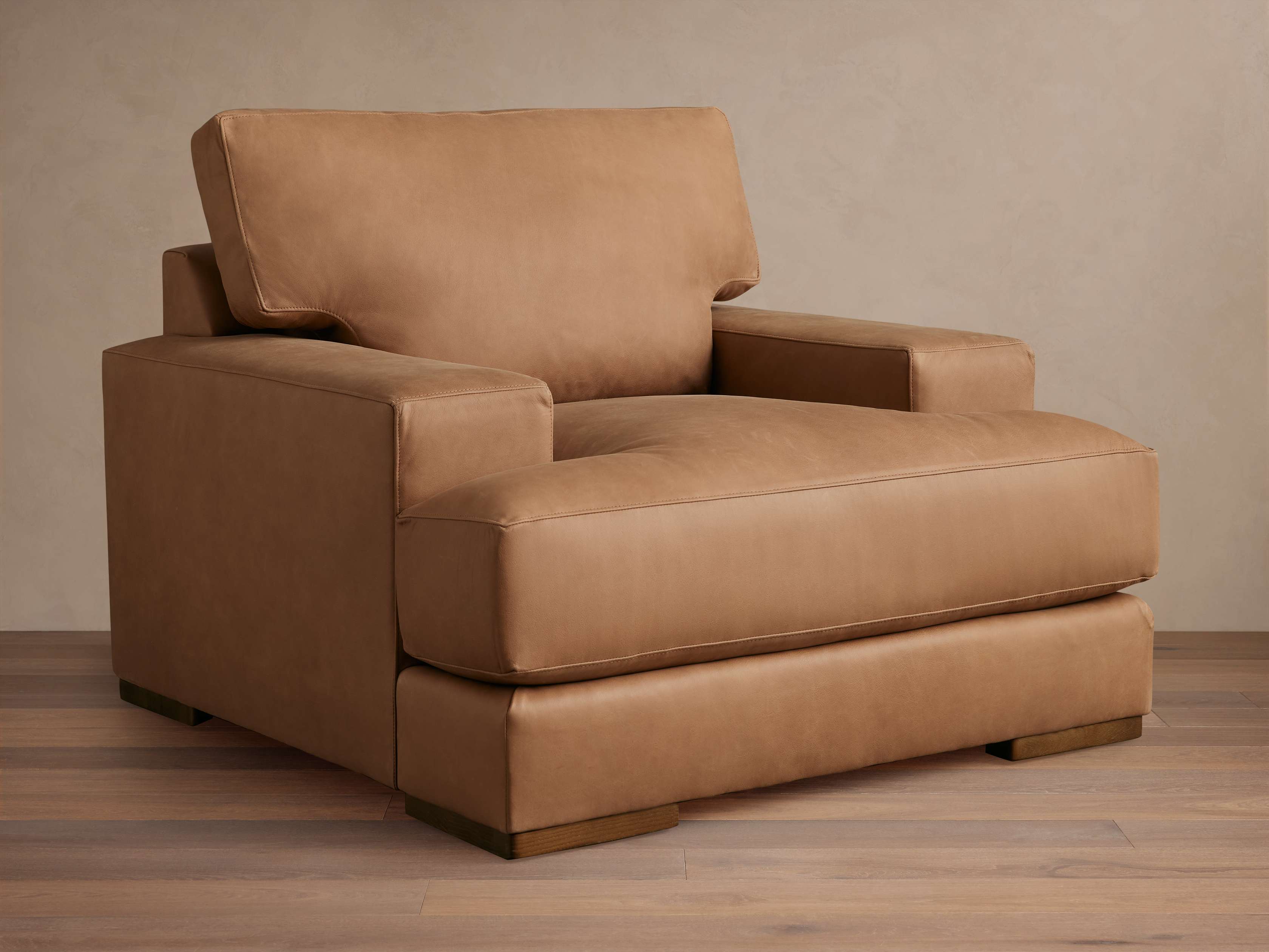 Norwalk Leather Chair – Arhaus